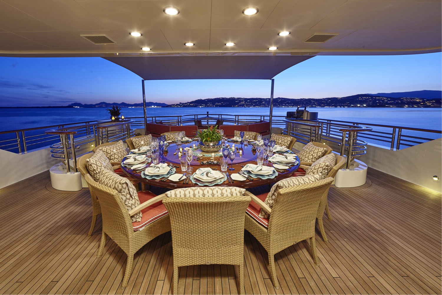 Yacht COCOA BEAN, Trinity Yachts | CHARTERWORLD Luxury Superyacht Charters